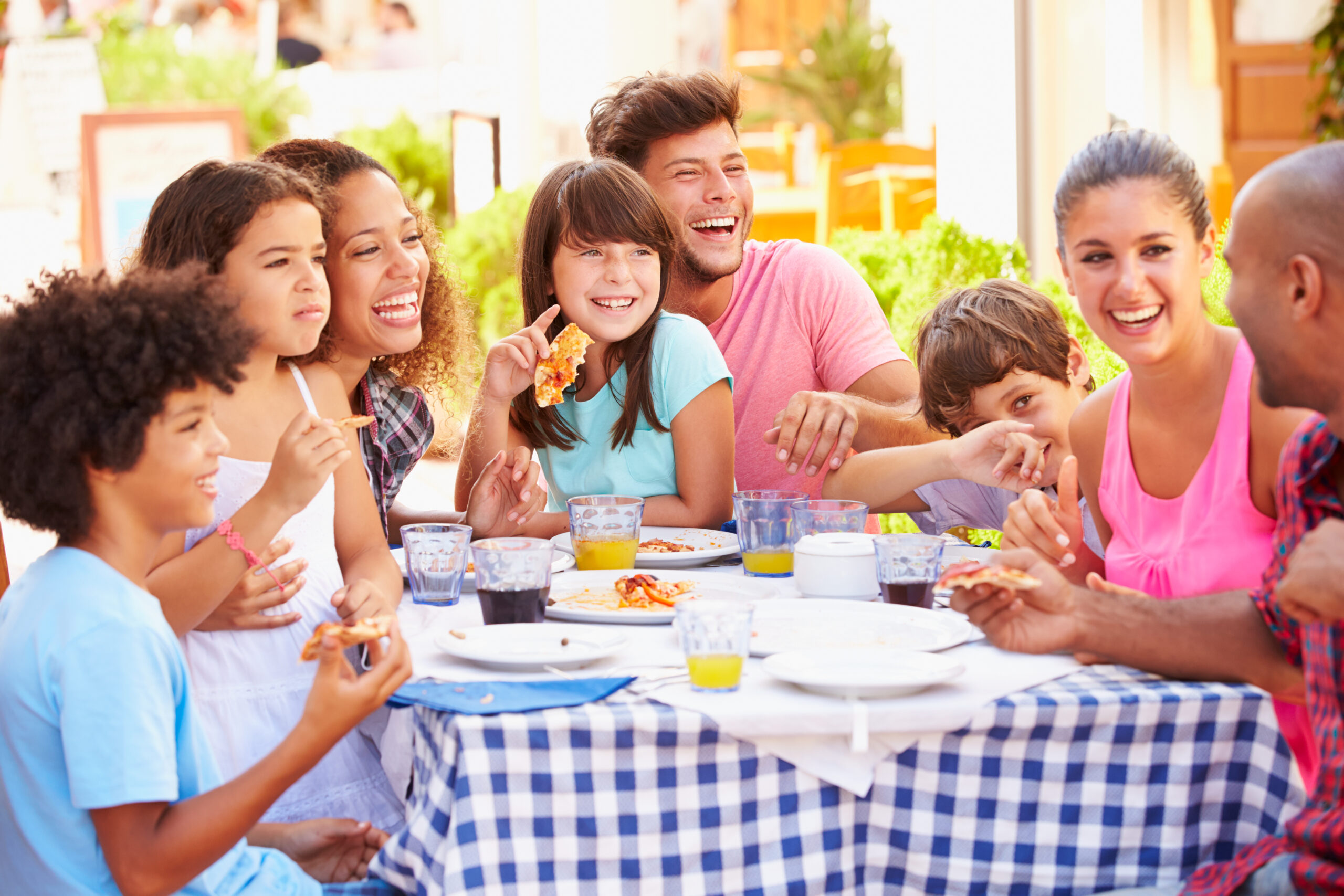 Teaching Kids Hospitality - Mom to Mom Podcast